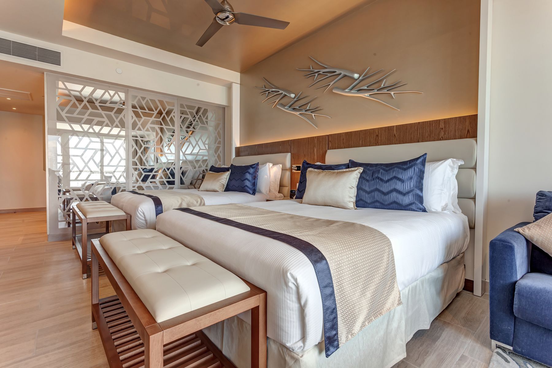 Luxury Junior Suite Sunset View – Luxe